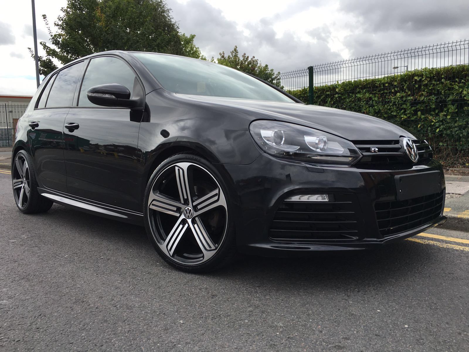 Volkswagen GOLF R20 RECREATION 2009 (09) £30 road tax a year ...